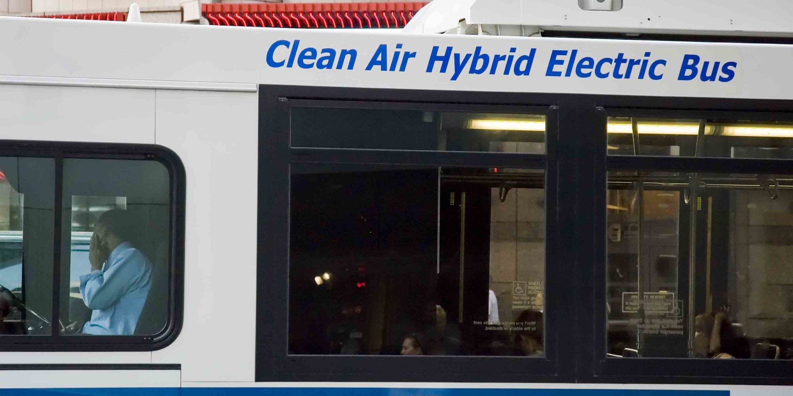 Chicago DOT Advances Model Sustainable Streetscape | Center for ...